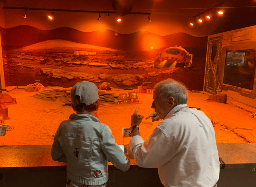 Volunteer - Space Foundation Discovery Center